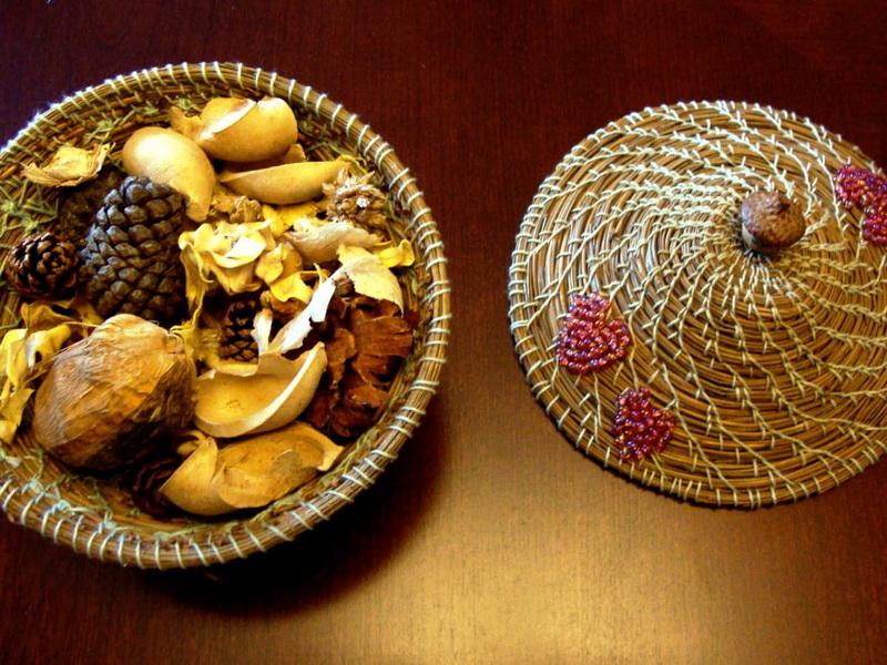 How To Weave Pine Needle Basket? - HNL